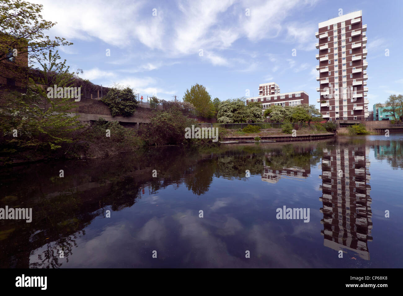 1960s tower block in london hi-res stock photography and images - Alamy