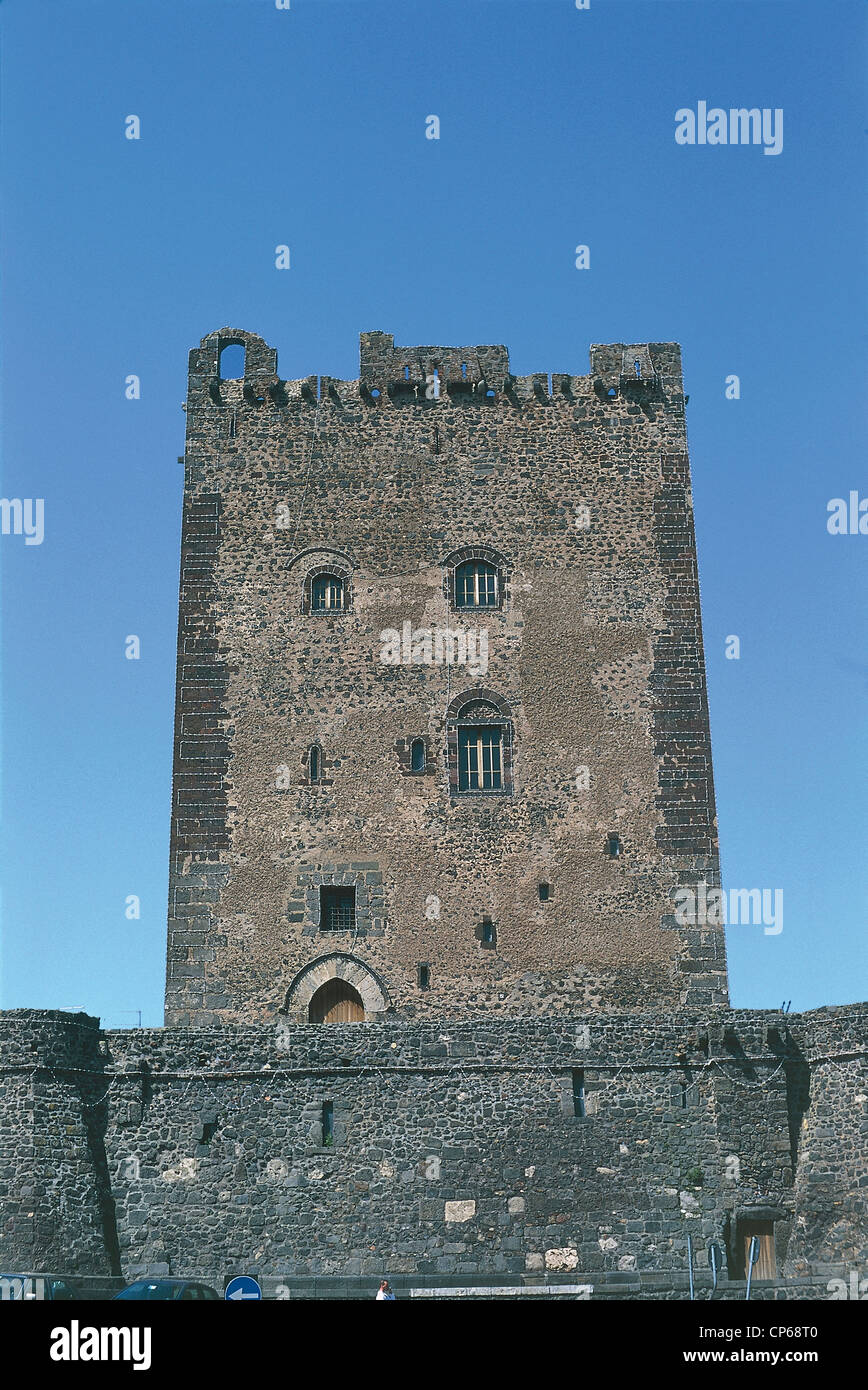 ETNA SICILY PARK ADRANO Norman Castle Stock Photo - Alamy