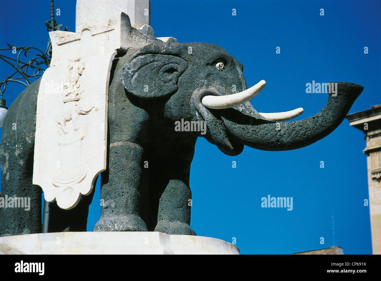 U liotru hi-res stock photography and images - Alamy
