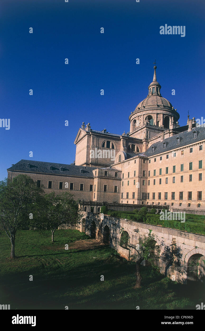 Real monasterio de san lorenzo de el escorial spain hi-res stock ...