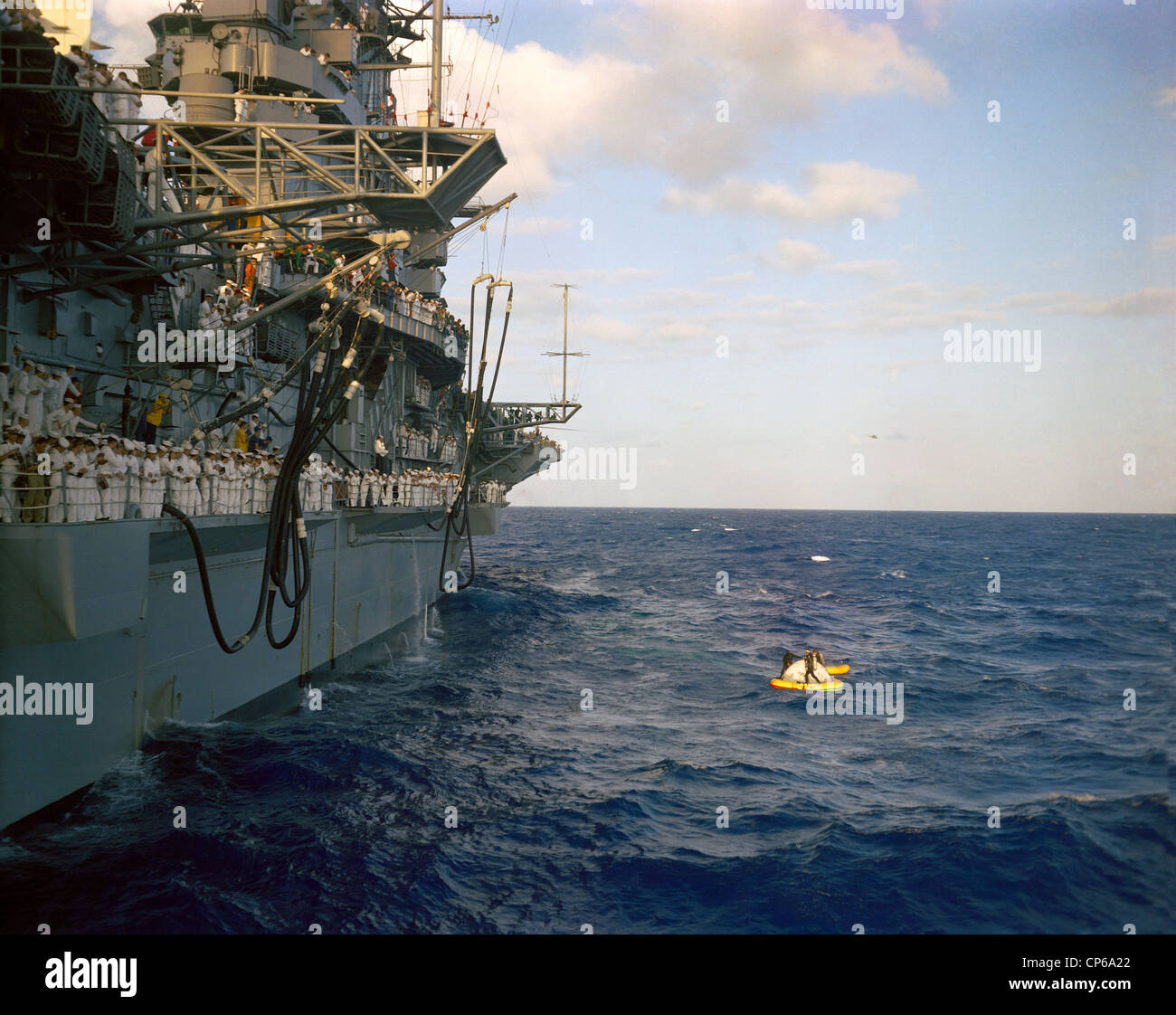 Re entry into earth's atmosphere hi-res stock photography and images ...