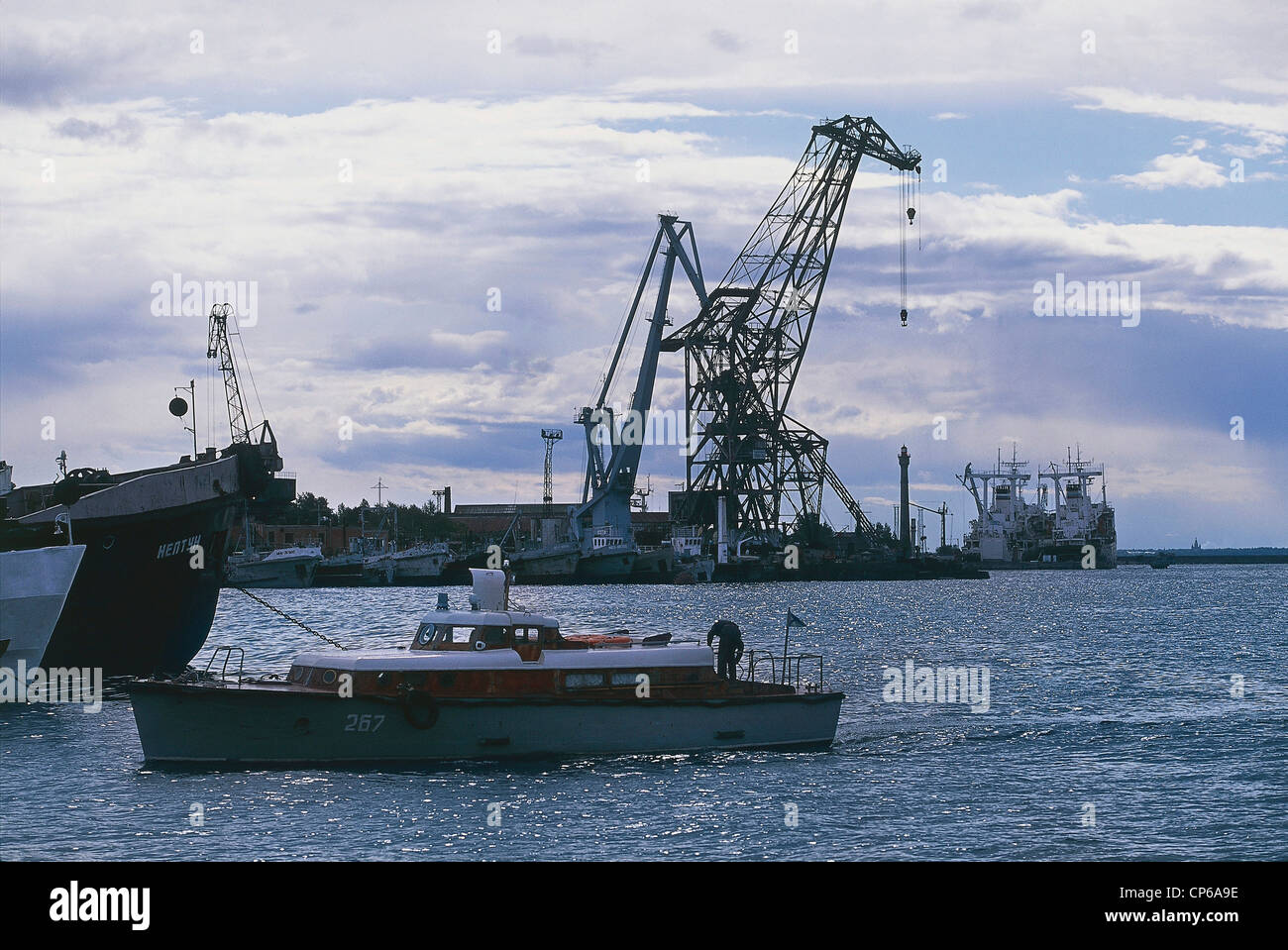 RUSSIA - Kronstadt (ISLAND Kotlin). SHIPS IN PORT BERTH Stock Photo - Alamy