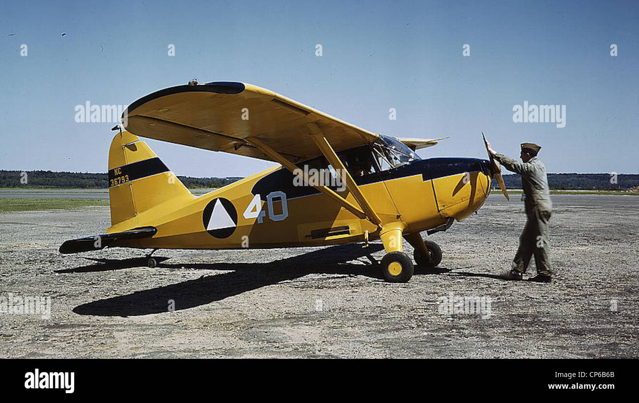 Stinson 105 hi-res stock photography and images - Alamy