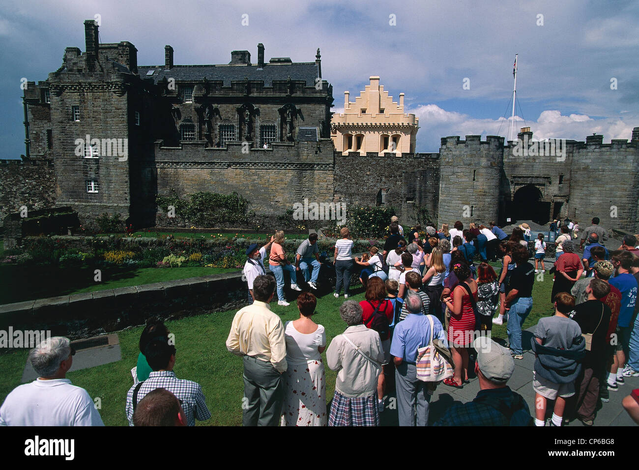 Scotland Stirling STIRLING CASTLE IN TOURISTS TOUR Stock Photo - Alamy