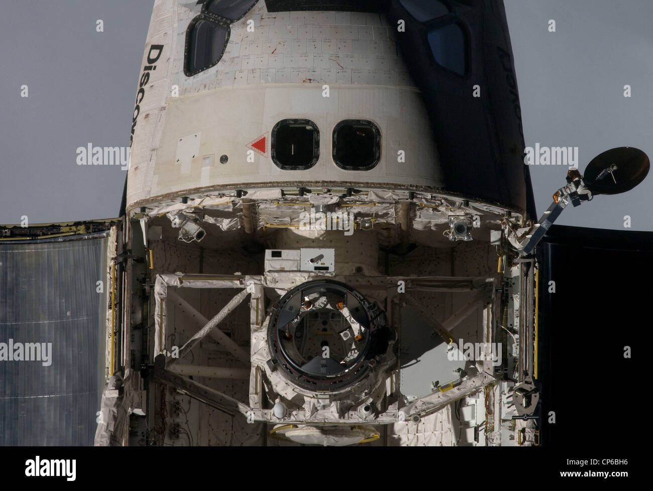 Space shuttle discovery docking international hi-res stock photography ...