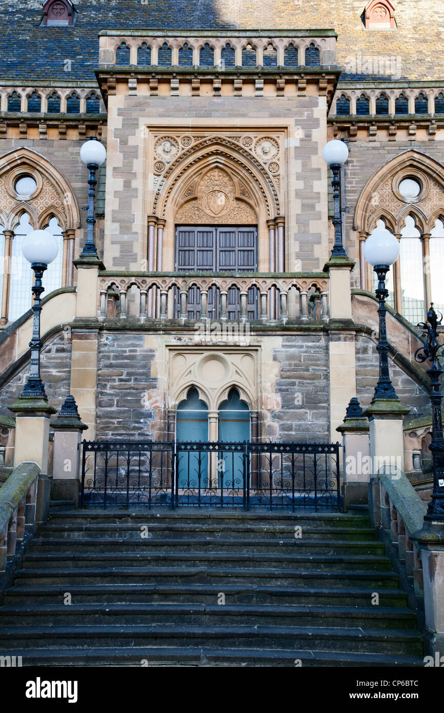 Mcmanus Art Gallery Dundee High Resolution Stock Photography and Images - Alamy