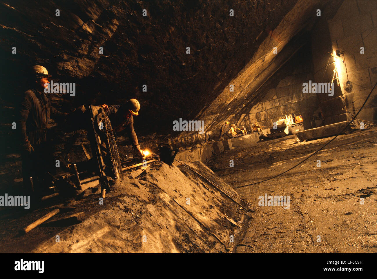 Liguria - Working in a slate quarry near Orero Stock Photo - Alamy