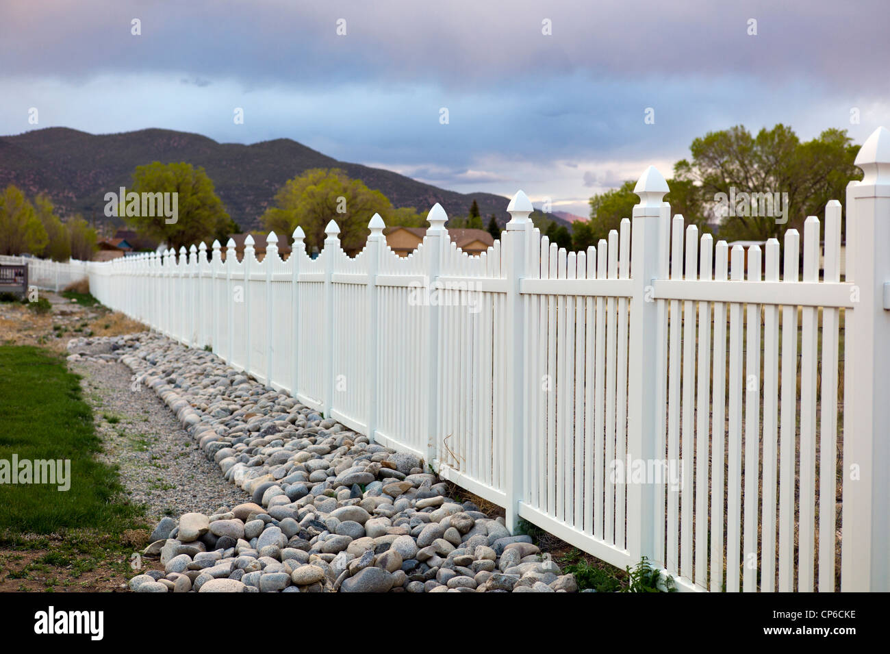 White Craftsman Fence Garden Stake Picket Fences Decorative Garden