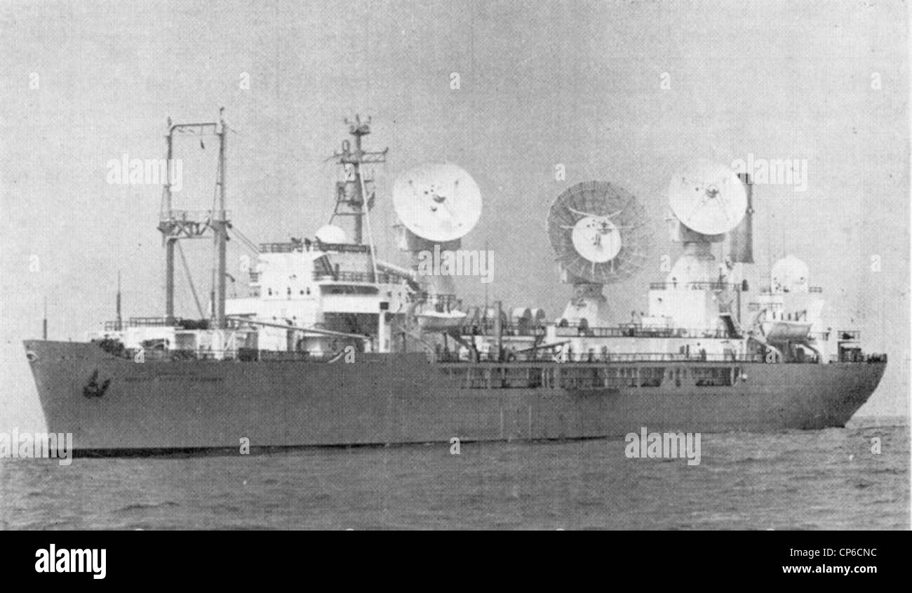 USNS Hoyt S. Vandenberg (T-AGM-10 Stock Photo - Alamy