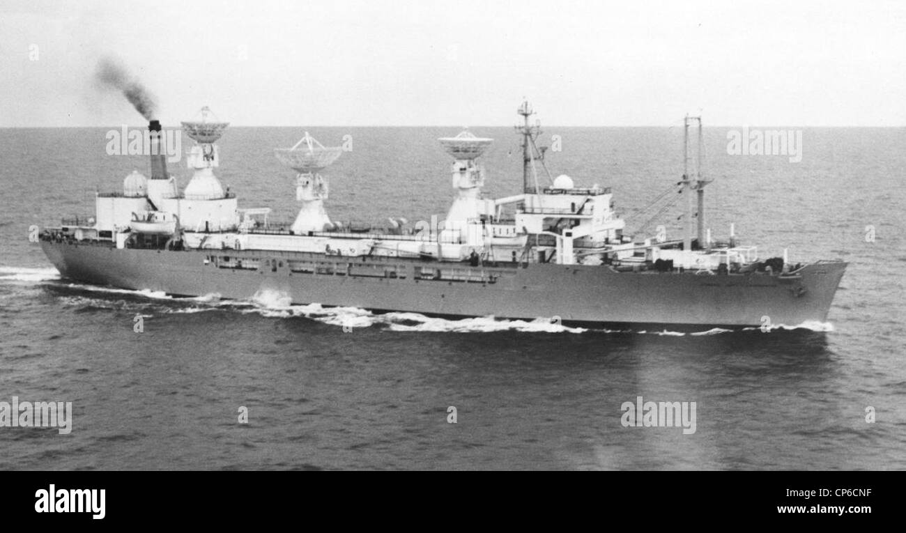USNS Hoyt S. Vandenberg (T-AGM-10 Stock Photo - Alamy