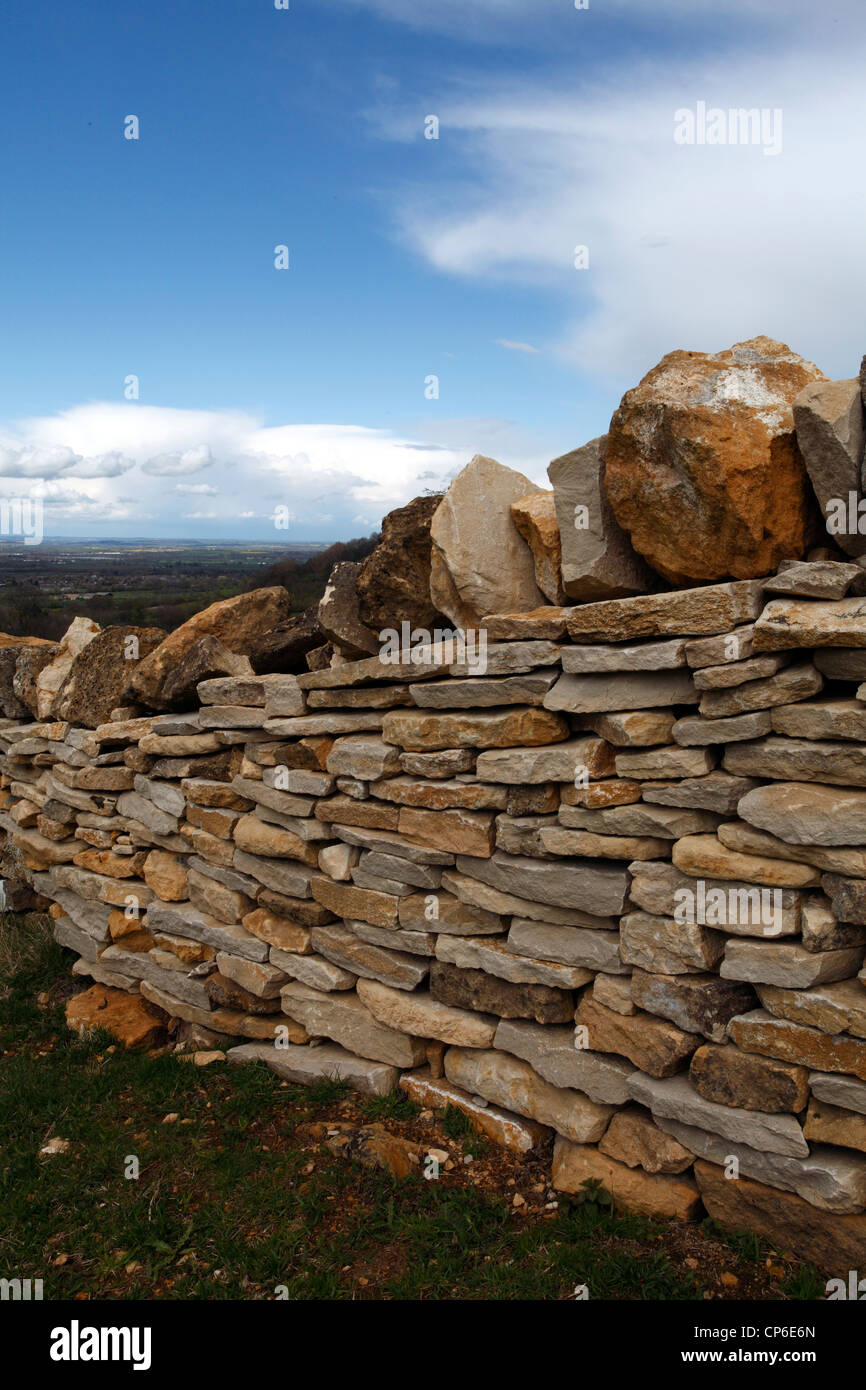 Cotswolds dry stone wall hi-res stock photography and images - Alamy
