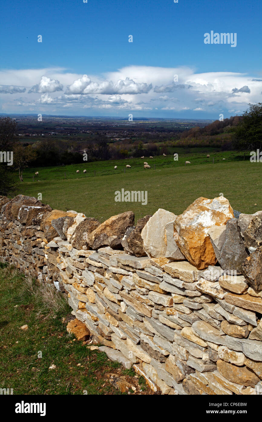 Cotswolds dry stone wall hi-res stock photography and images - Alamy