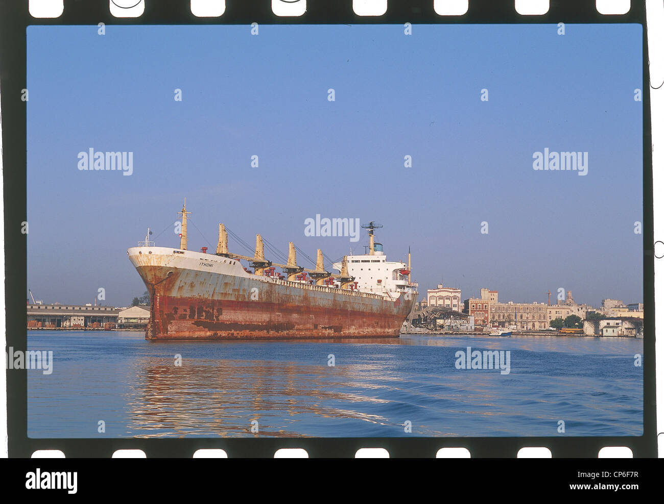 Cuba - Havana (La Habana). A ship in port Stock Photo - Alamy