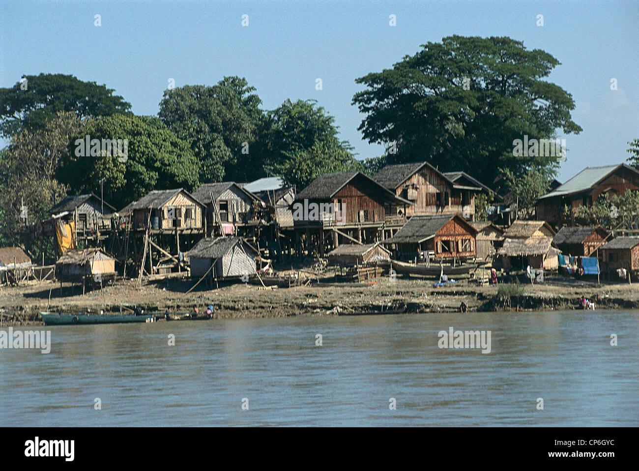 Myanmar (Burma) - Mandalay, homes along the Irrawaddy River Stock Photo ...