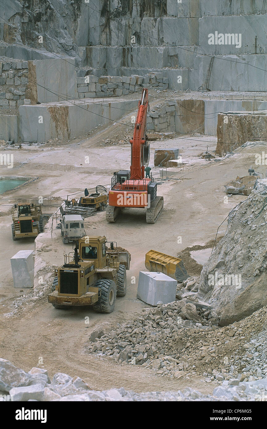 Tuscany - Carrara (MS), marble quarry Stock Photo - Alamy
