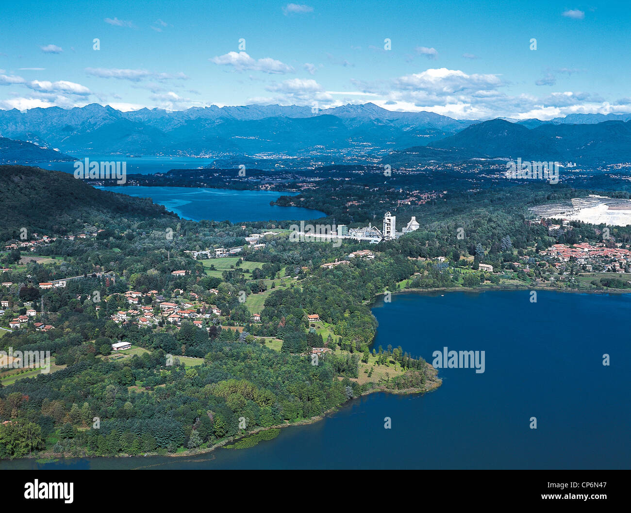 Lago di comabbio hi-res stock photography and images - Alamy