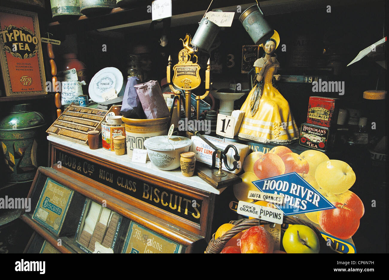 UNITED KINGDOM ENGLAND Torbay TORQUAY MUSEUM Grocer Bygones Stock Photo ...