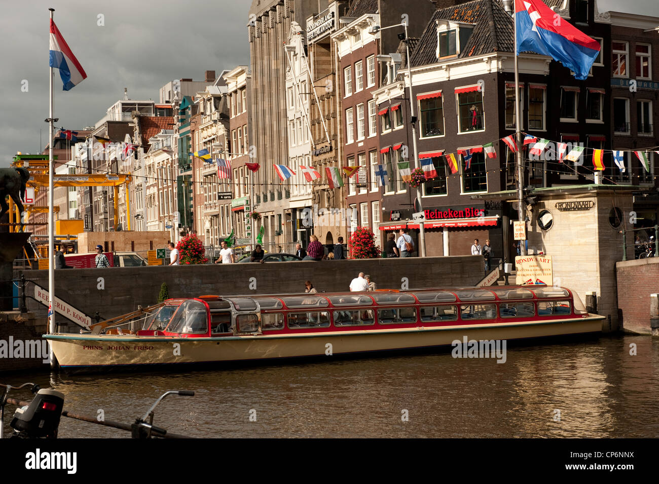 Sightseeing boat hi-res stock photography and images - Alamy