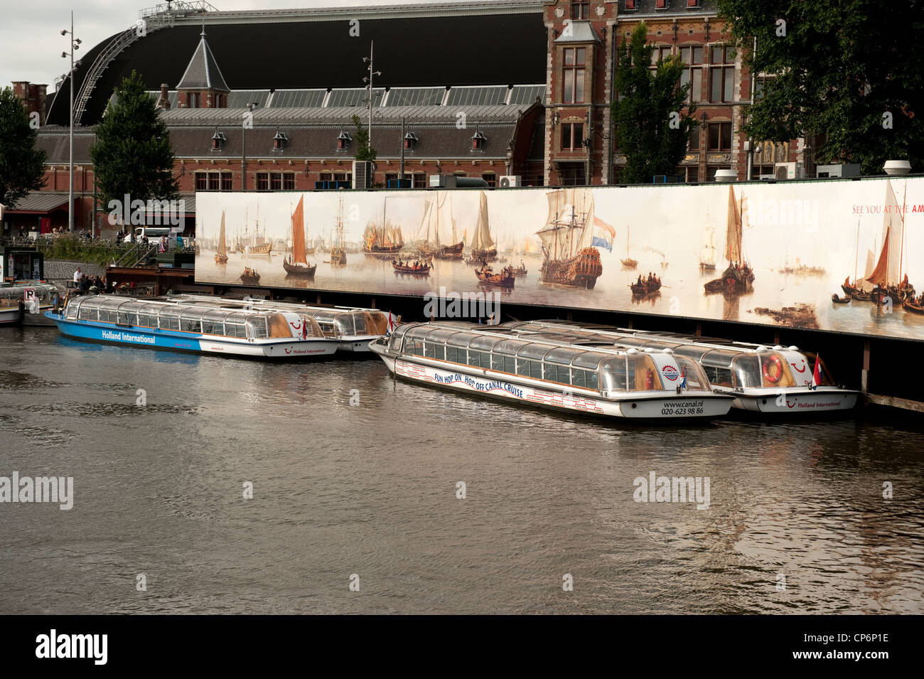 Dutch canal boats hi-res stock photography and images - Alamy