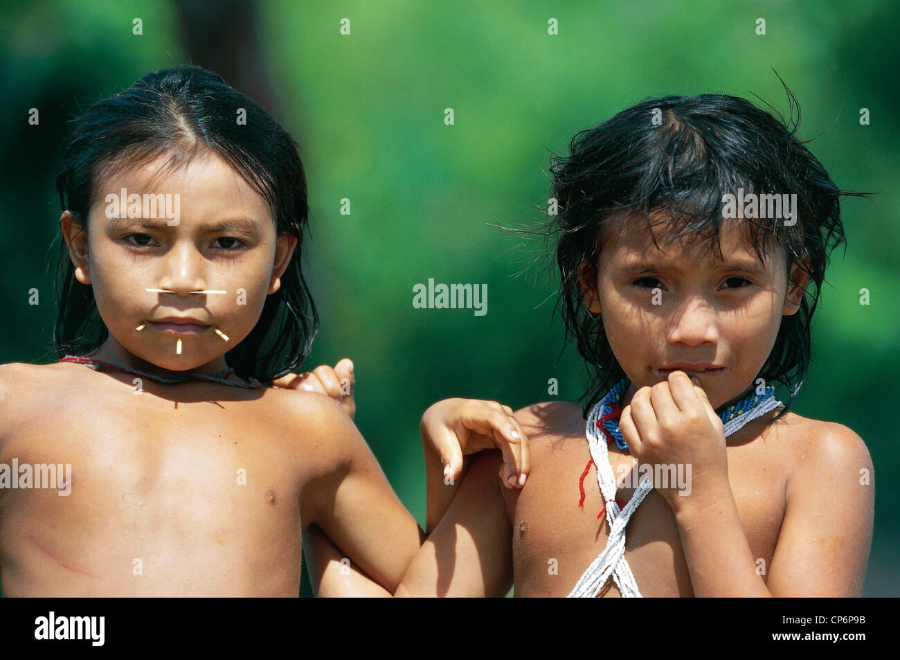 Yanomami children hi-res stock photography and images - Alamy