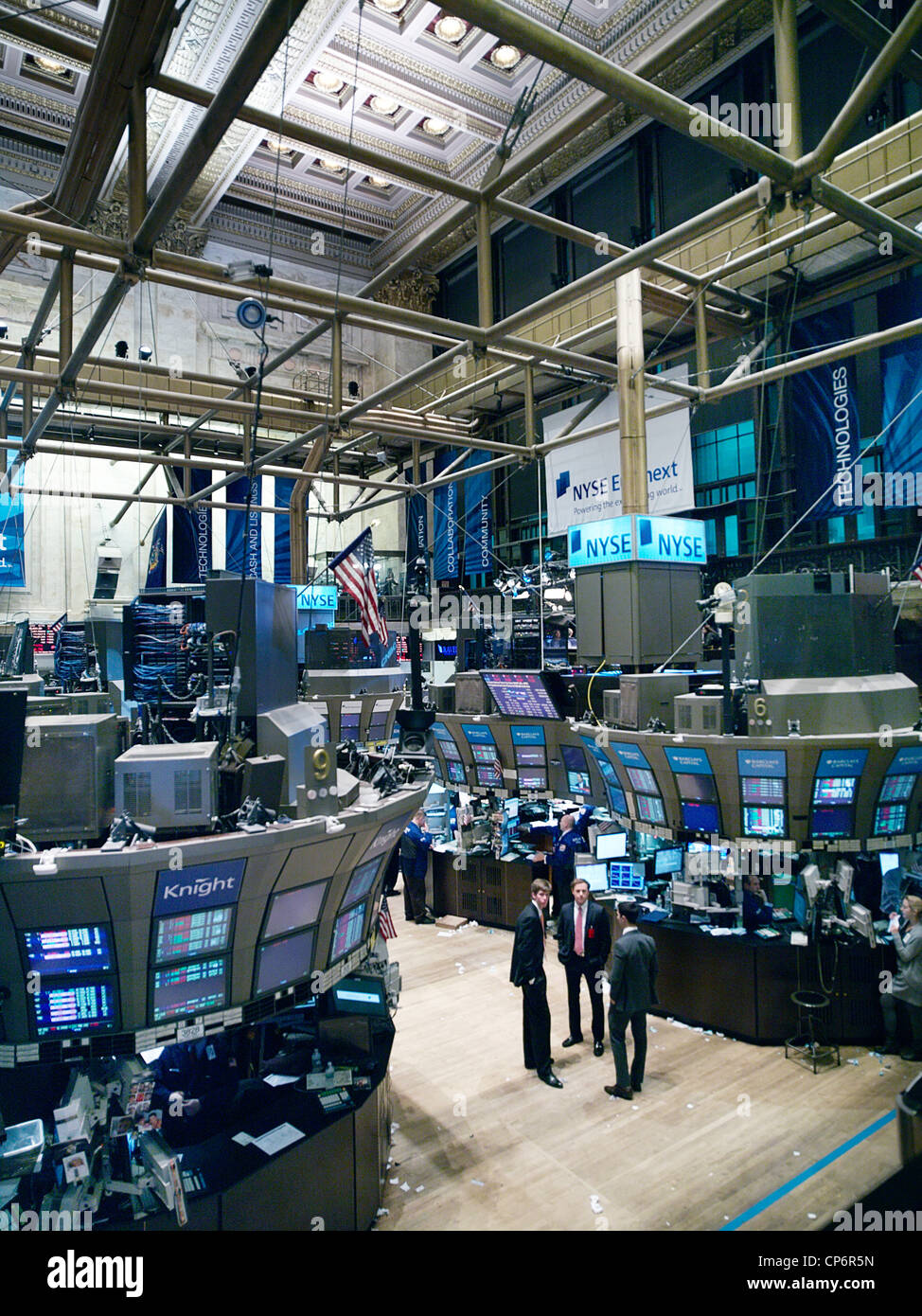 Stock Exchange Floor High Resolution Stock Photography and Images - Alamy