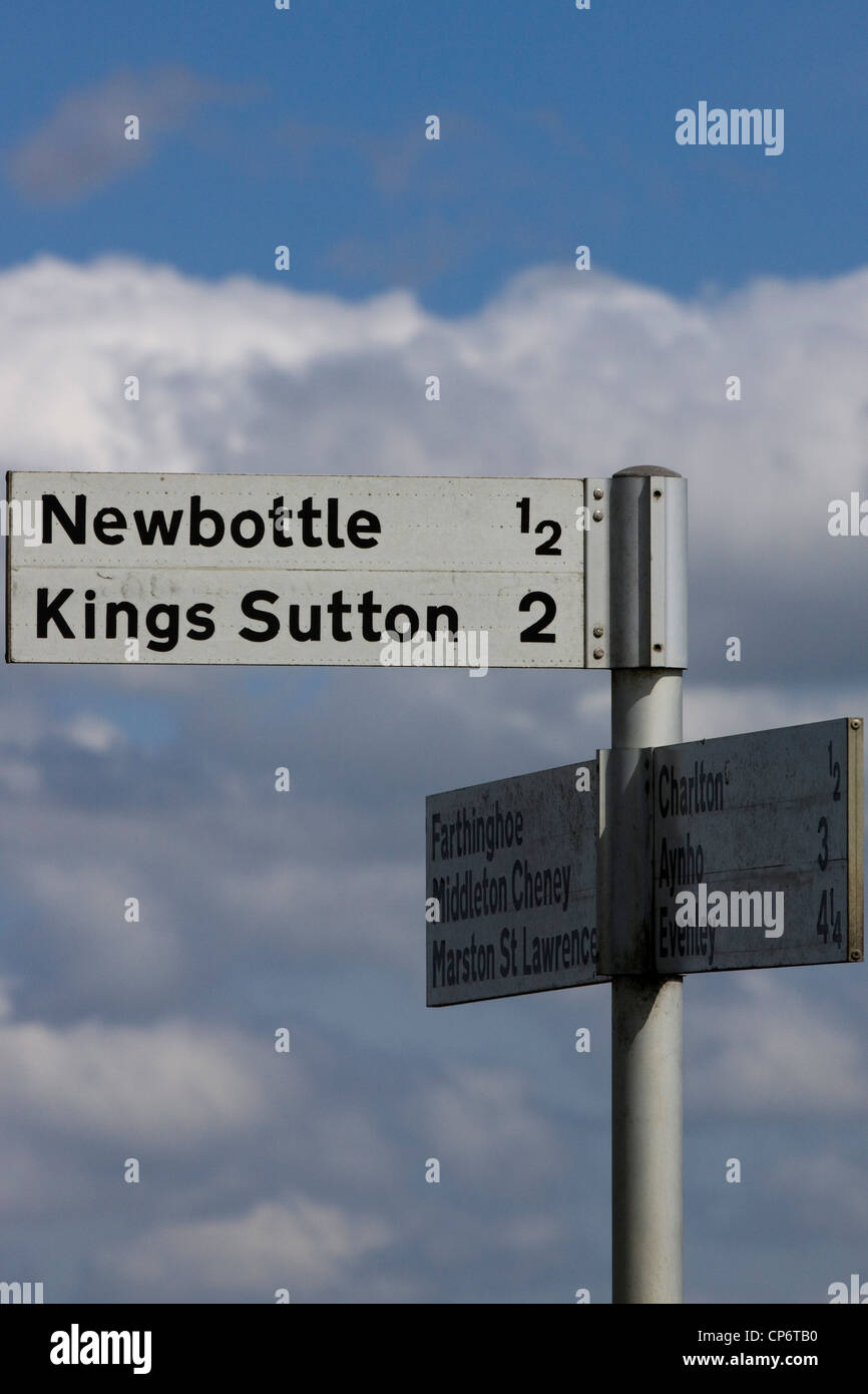 English wooden road signs hi-res stock photography and images - Alamy