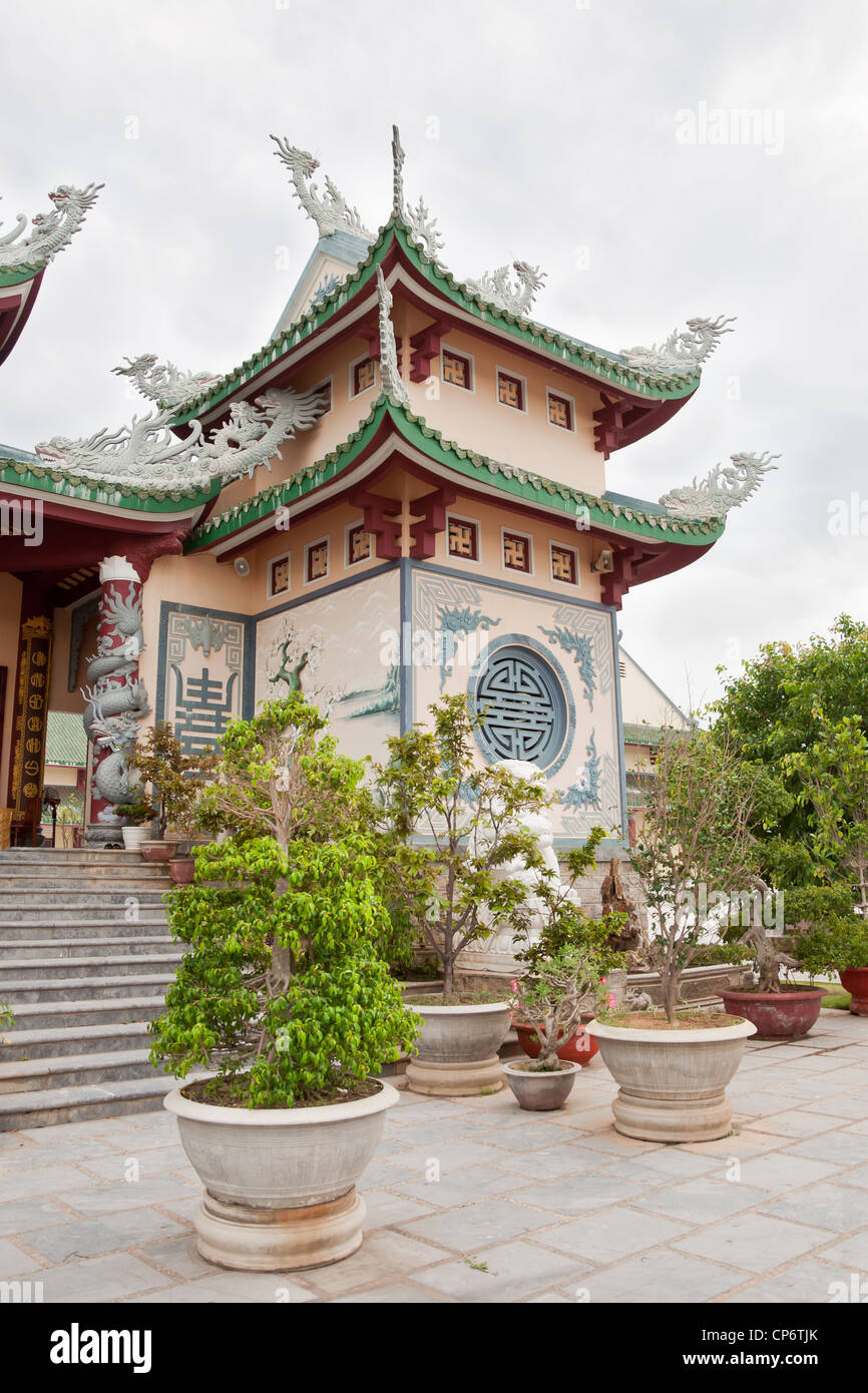 Grass temple hi-res stock photography and images - Alamy