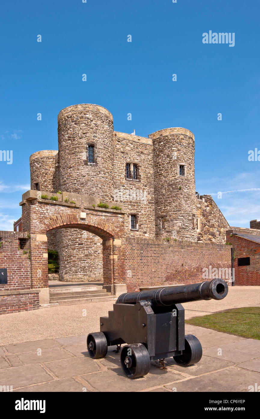 Medieval cinque ports hi-res stock photography and images - Alamy