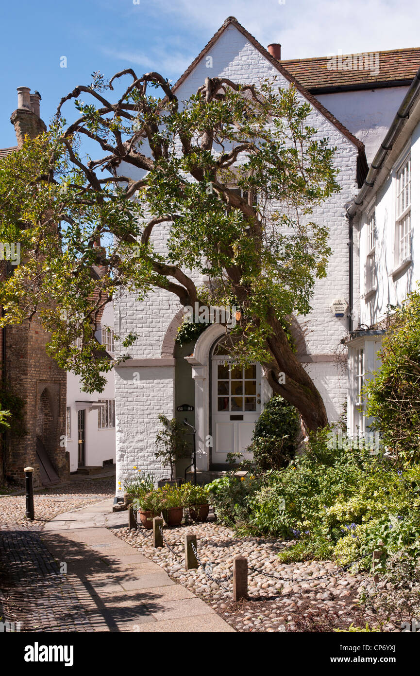 Church square rye houses hi-res stock photography and images - Alamy