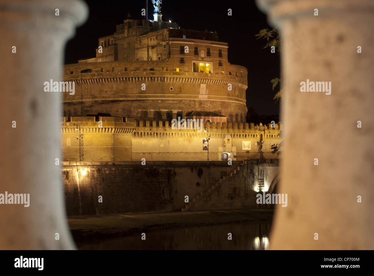 Rome. Castel Sant'Angelo by night Stock Photo - Alamy
