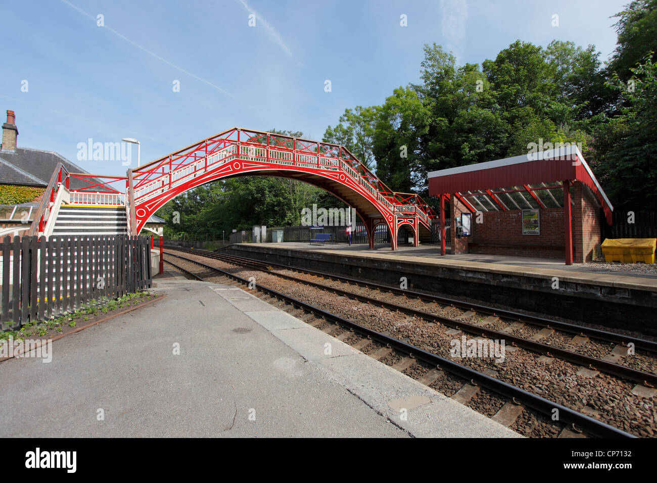 Foot bridge over the railway tracks looking west at Wetheral Station in ...