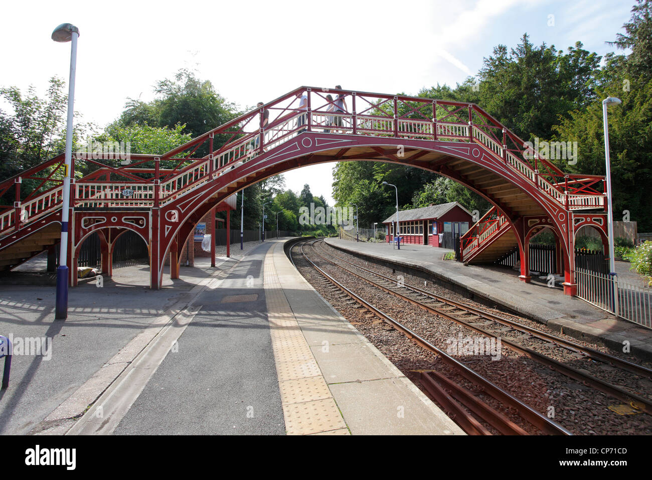 Foot bridge over the railway tracks looking west at Wetheral Station in ...