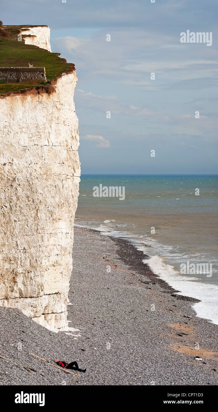 At the foot of cliffs hi-res stock photography and images - Alamy