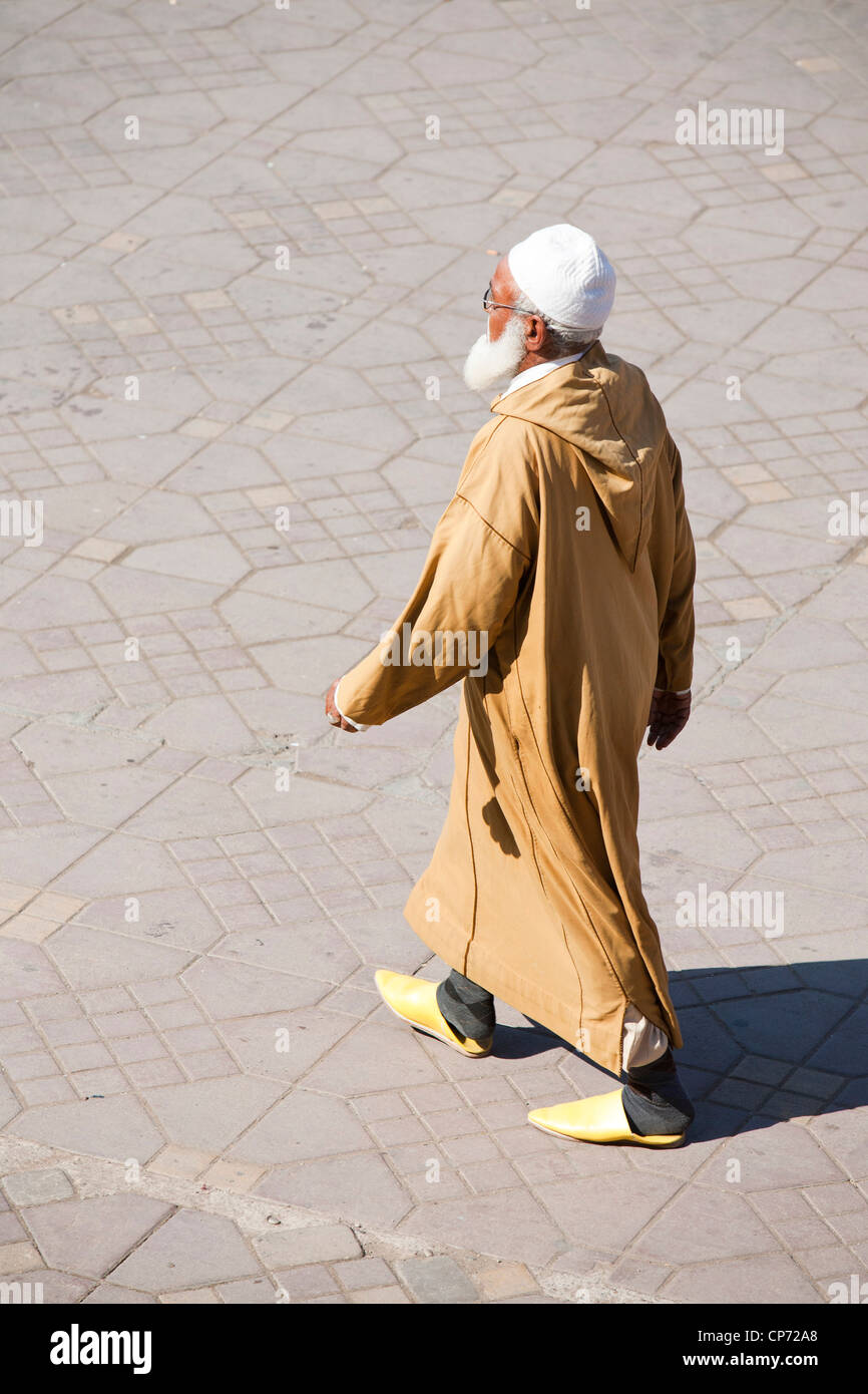 Berber man in traditional dress hi-res stock photography and images - Alamy