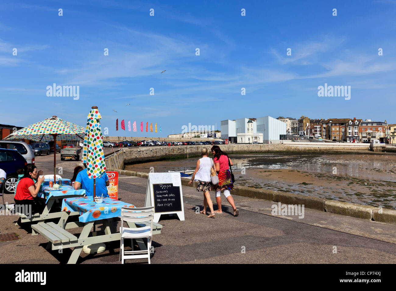 Turner contemporary margate hi-res stock photography and images - Alamy