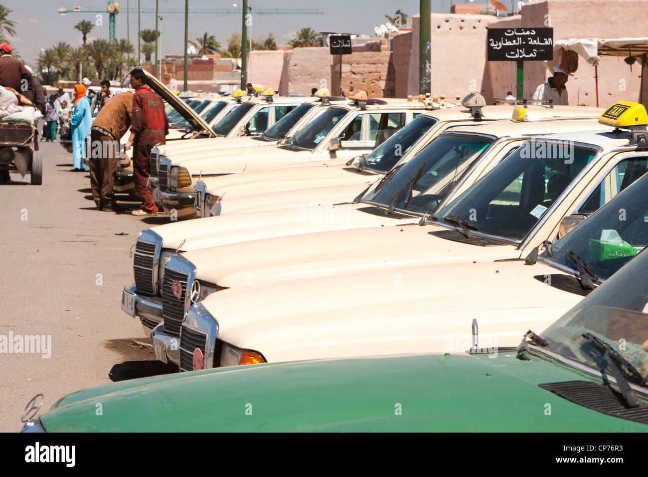 Old mercedes taxi hi-res stock photography and images - Alamy