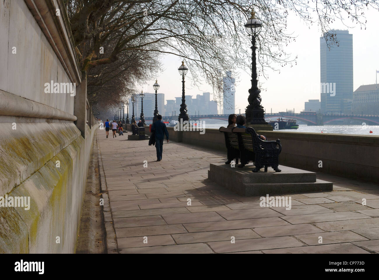 Riverside promenade thames hi-res stock photography and images - Alamy