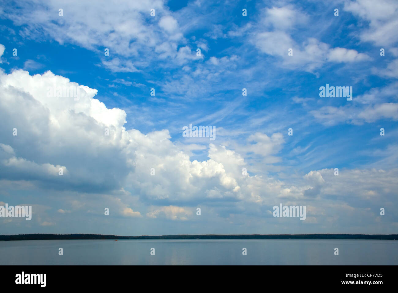 Cloud Over The Surface Of Lake Stock Photo - Alamy