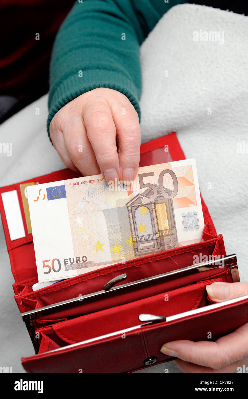 50 pound notes purse hi-res stock photography and images - Alamy