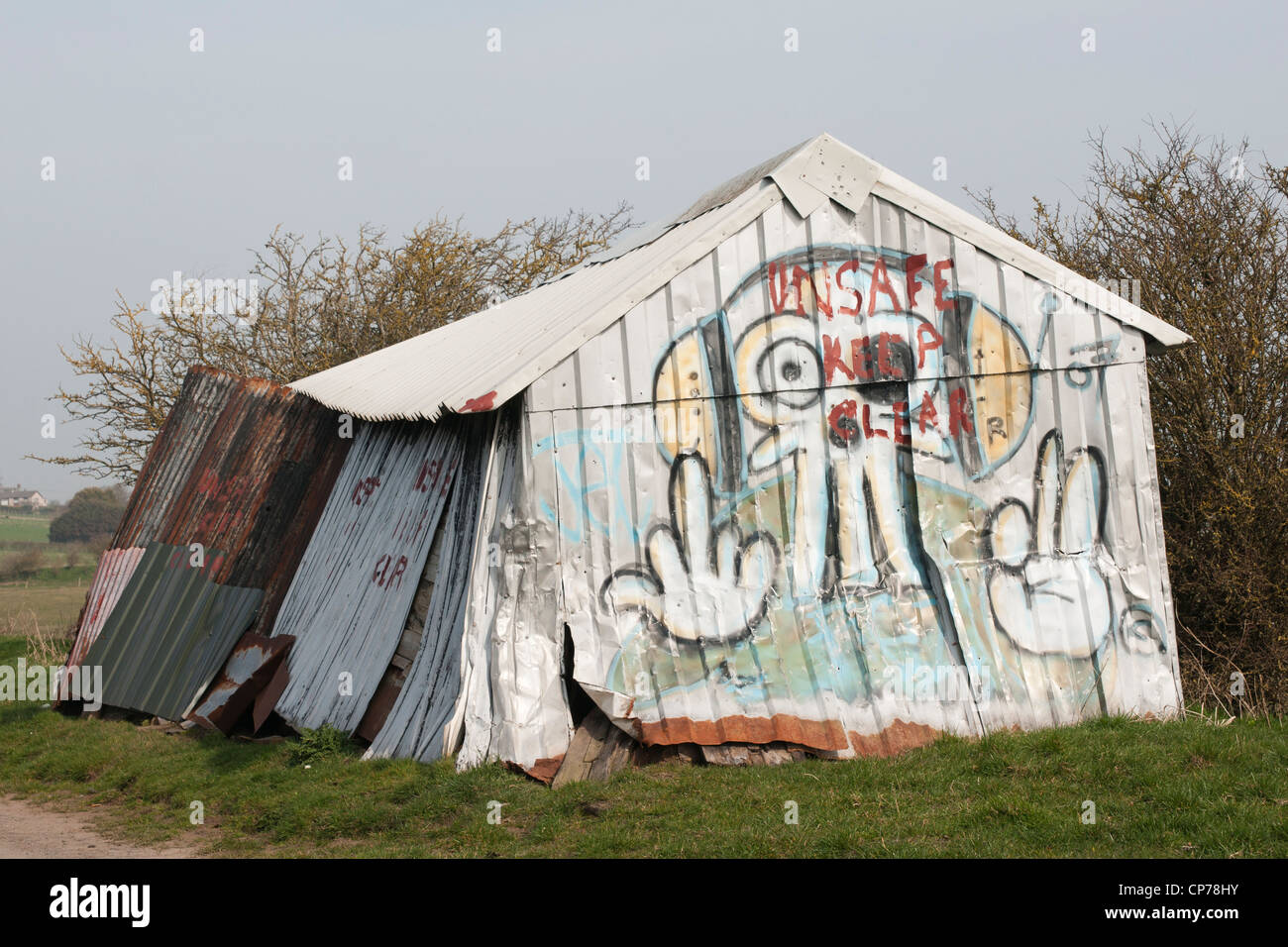 Unsafe building hi-res stock photography and images - Alamy