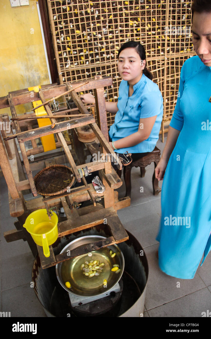 Girl spinning thread hi-res stock photography and images - Alamy