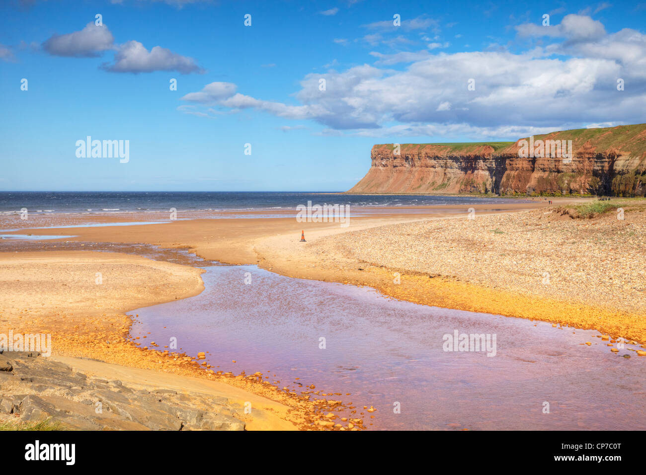 The beach at Saltburn-by-the-Sea and Huntcliff Stock Photo - Alamy