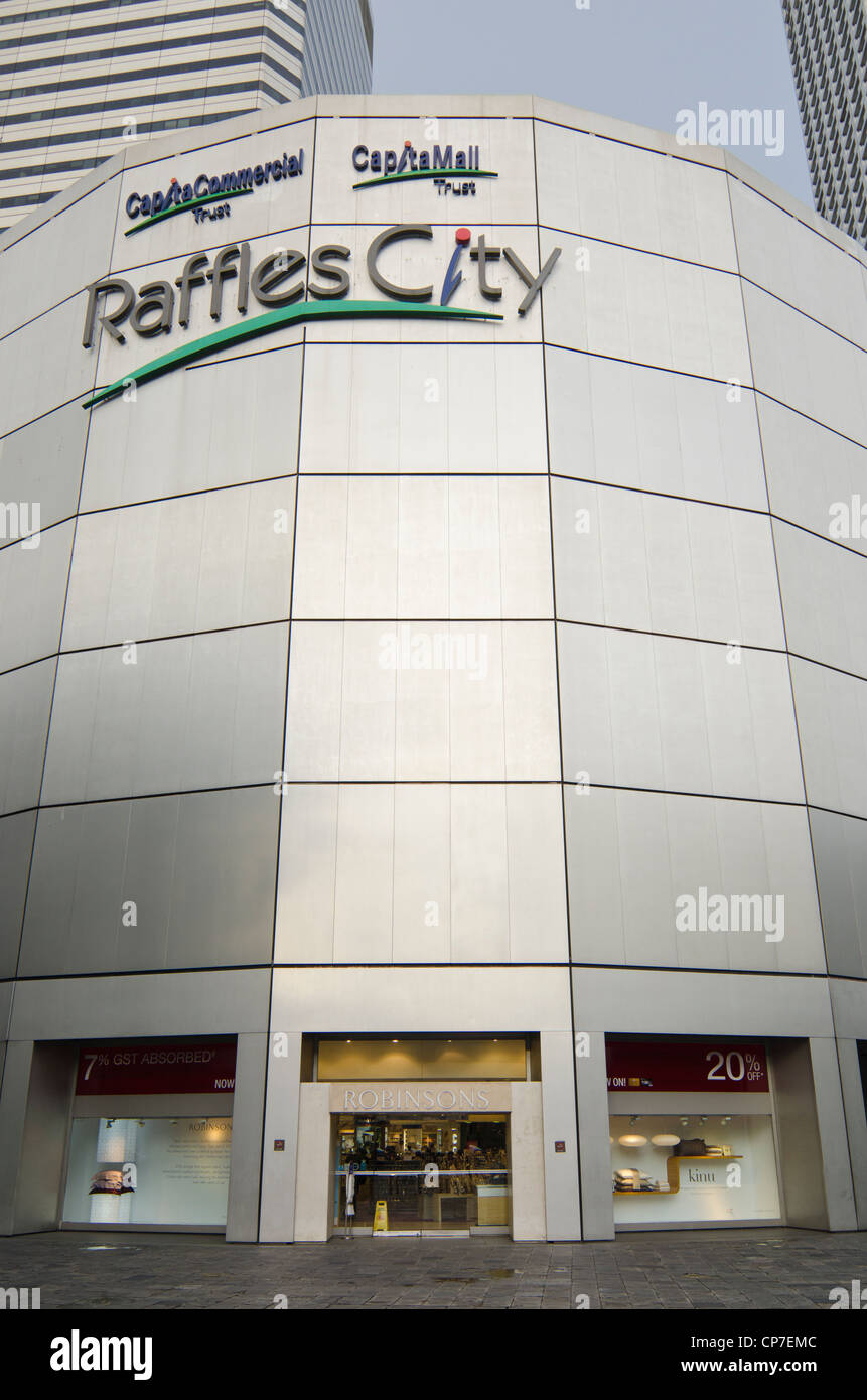 Raffles City Shopping Mall, Singapore Stock Photo - Alamy