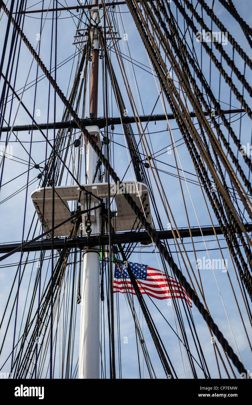 Rigging uss constitution hi-res stock photography and images - Alamy