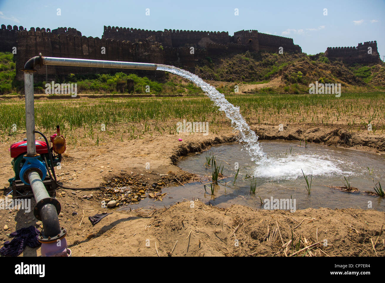 World farming irrigation hi-res stock photography and images - Alamy