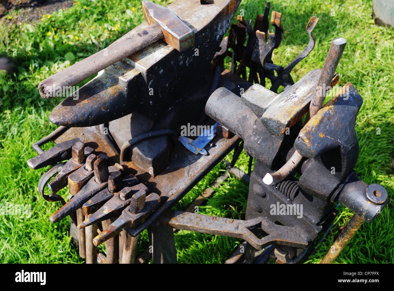 Anvil blacksmith tools hi-res stock photography and images - Alamy