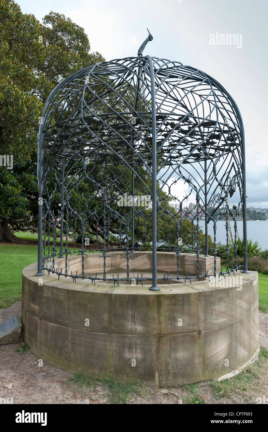 Barbed wire metal sculpture in the Royal Botanical Gardens Sydney ...