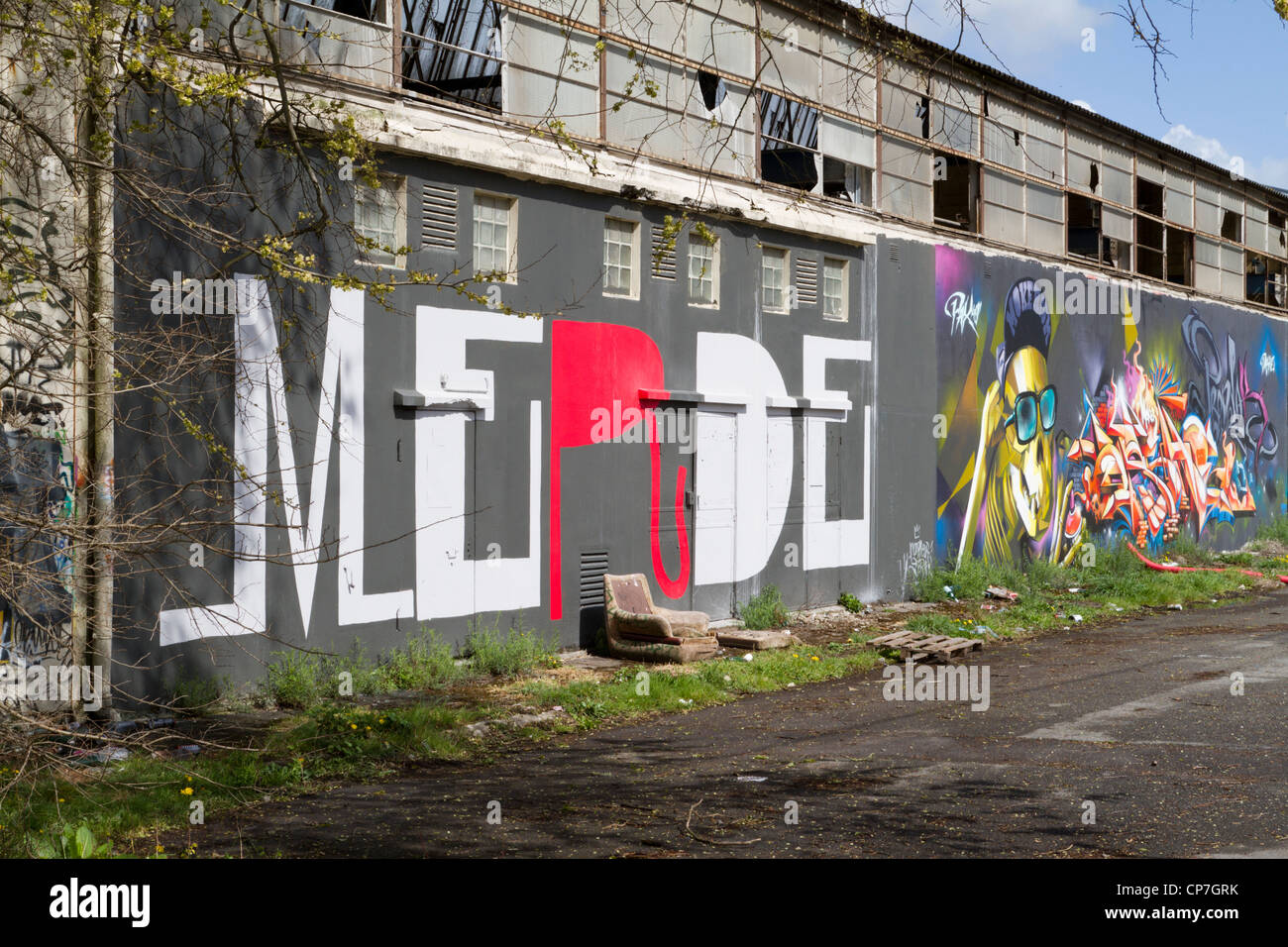 Merde hi-res stock photography and images - Alamy