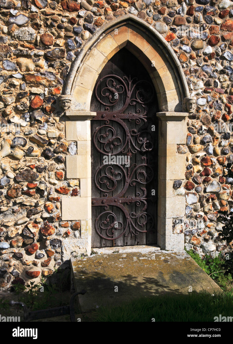 Ornate hinge church door hi-res stock photography and images - Alamy