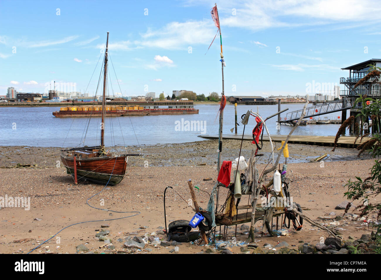 Beach thames beach greenwich hi-res stock photography and images - Alamy